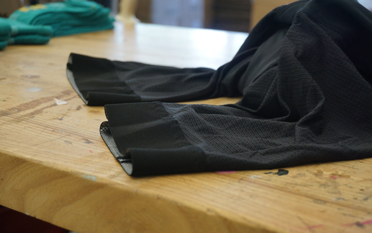 Black Bibs Ultimate Summer – The Black Bibs